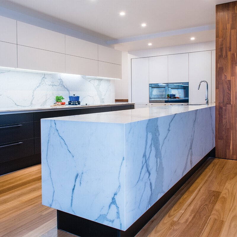 Prima.2 LED Downlight - 10W CCT IP44 White | Lightingplus - Lightingplus