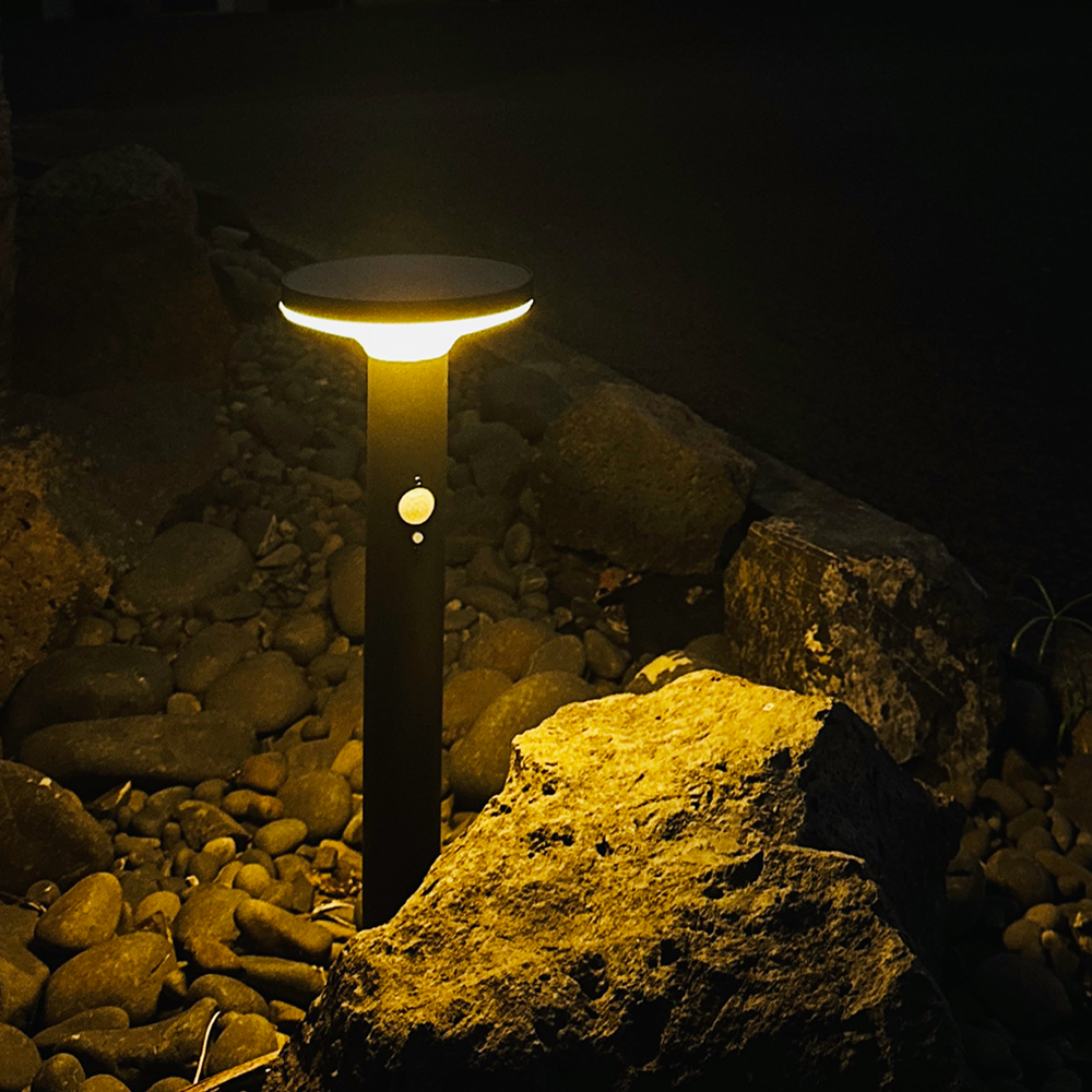 PATH BLACK 4.4W IP54 SENSOR SOLAR LIGHT (4000K) - Lightingplus