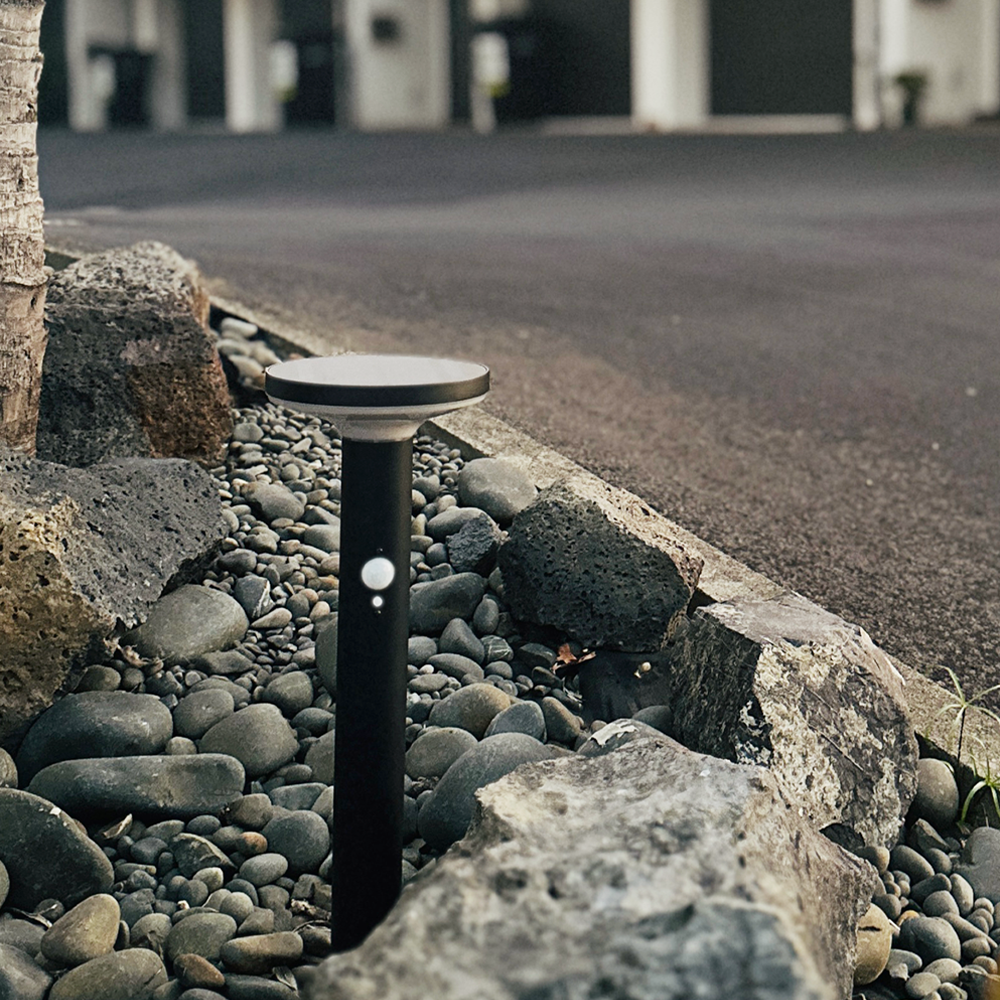 PATH BLACK 4.4W IP54 SENSOR SOLAR LIGHT (4000K) - Lightingplus